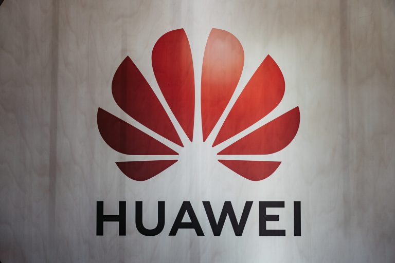[News] Industry Insiders Report Huawei’s Target of Shipping 100 Million ...