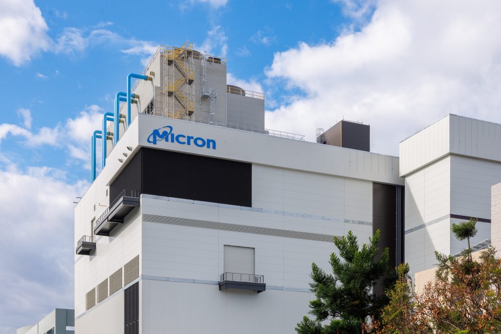 [News] Micron Plans HBM4 Mass Production in 2026, Customized HBM4E to ...