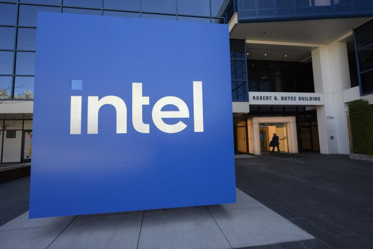 [News] Intel 18A Reportedly Lands Major Deal with Microsoft; Google and ...