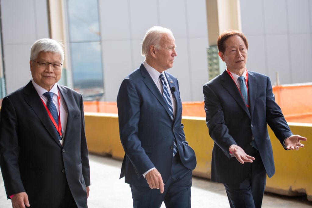 [News] Micron Strengthens Board with Former TSMC Chairman Mark Liu, Hinting at Deeper HBM ...