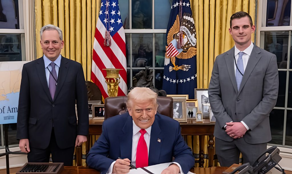 [News] China Just 3-6 Months Behind US in AI Models, Warns Trump’s AI Czar