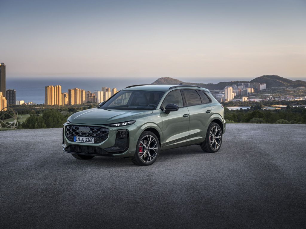 [News] Audi Unveils New Q3, Featuring Micro-LED Headlights for the ...