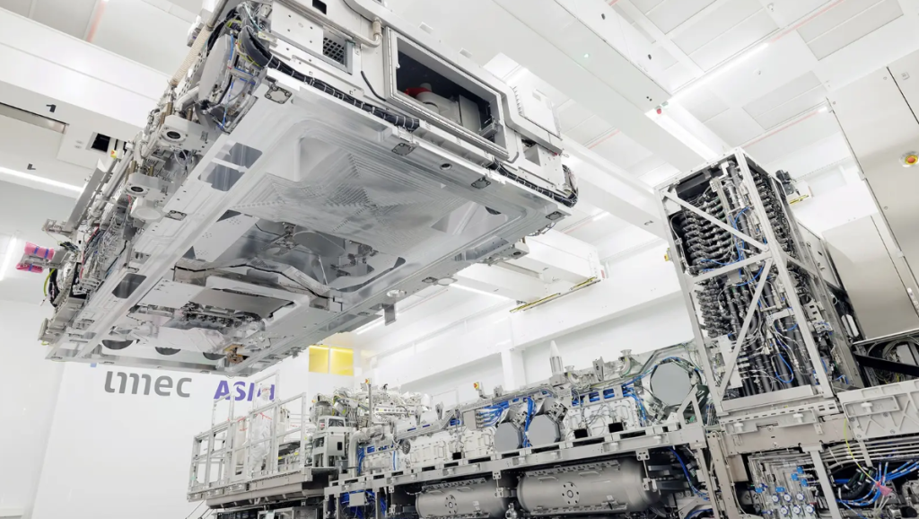 [News] imec Achieves Single-Patterning High-NA EUV Milestones, Appoints ...